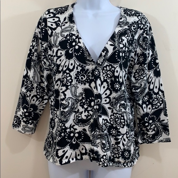 Alexandra Bartlett | Sweaters | Alexandra Bartlett Vneck Front Button ...